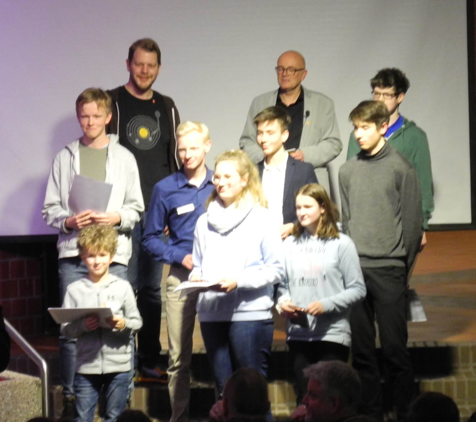 Der Astronomische Verein bei „Jugend forscht“ in Lingen ...